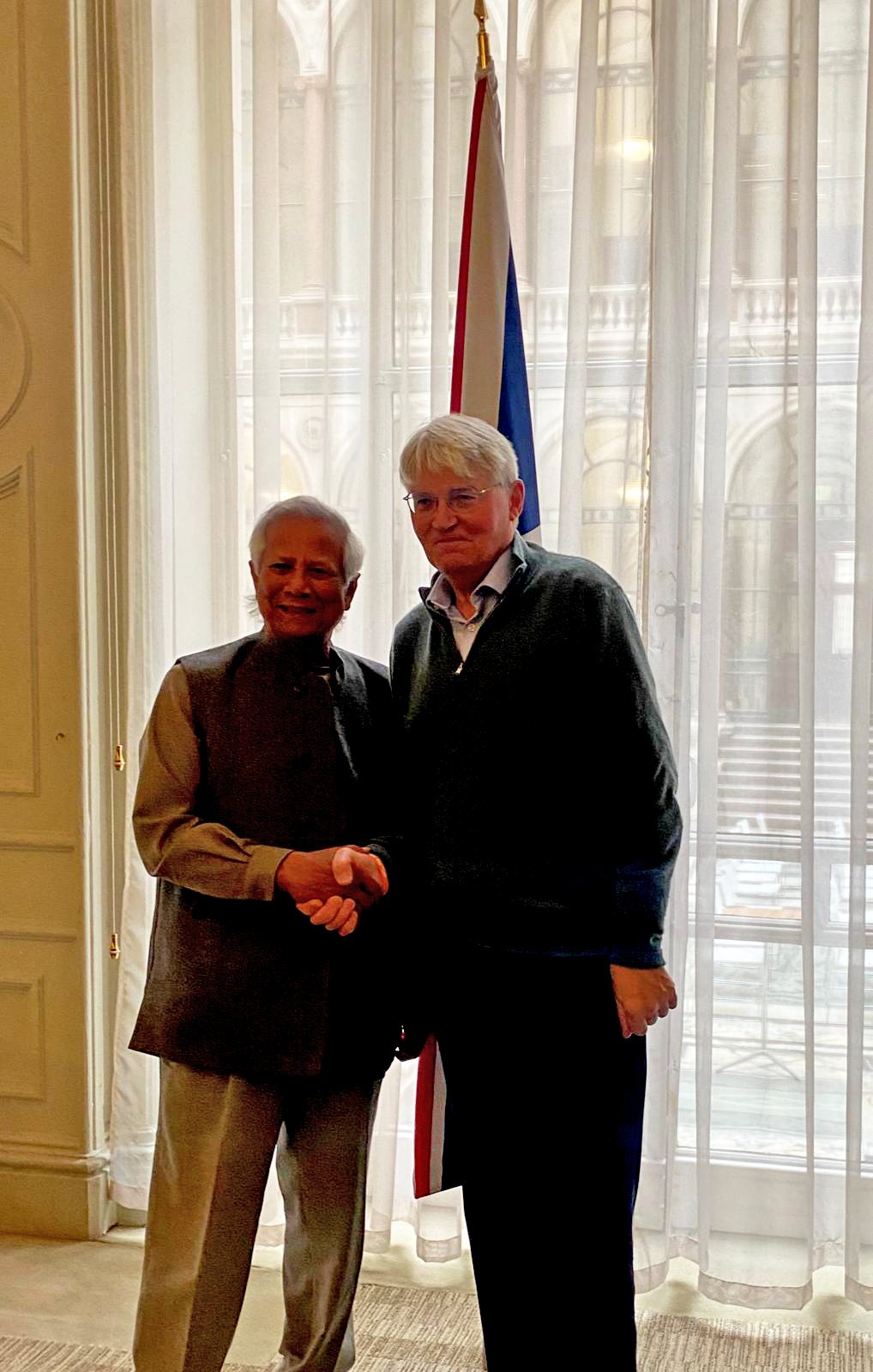 Professor Yunus Visits Social Enterprises in London and addresses meetings